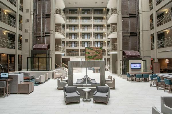 Embassy Suites By Hilton Chicago Schaumburg Woodfield - Arlington Heights, IL