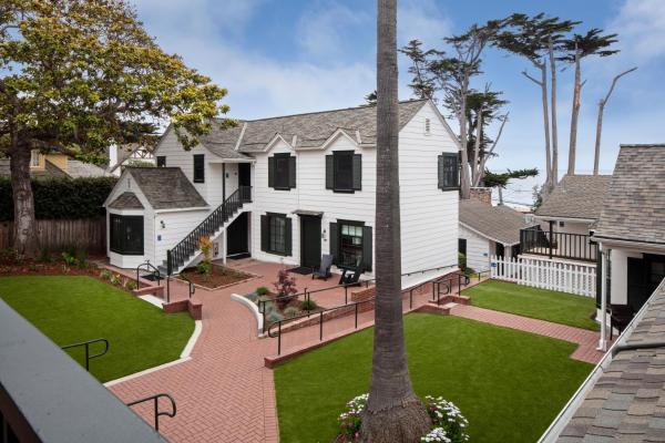 Carmel Beach Hotel - Monterey, CA