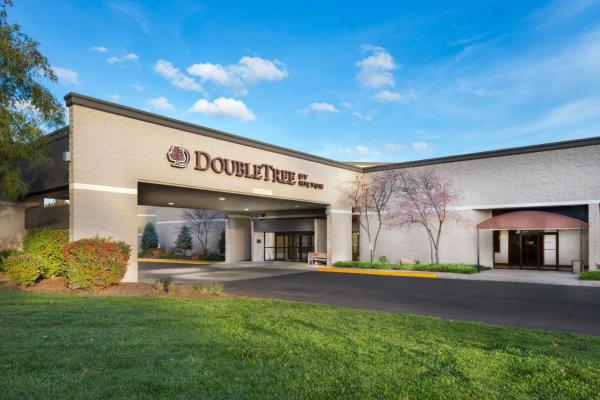 Doubletree By Hilton Lawrence - Lawrence, KS