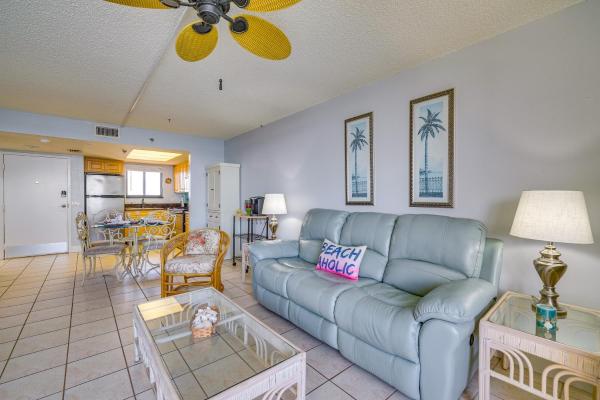 Pool And Beach Access Waterfront Hudson Condo! - Hudson Beach, Hudson