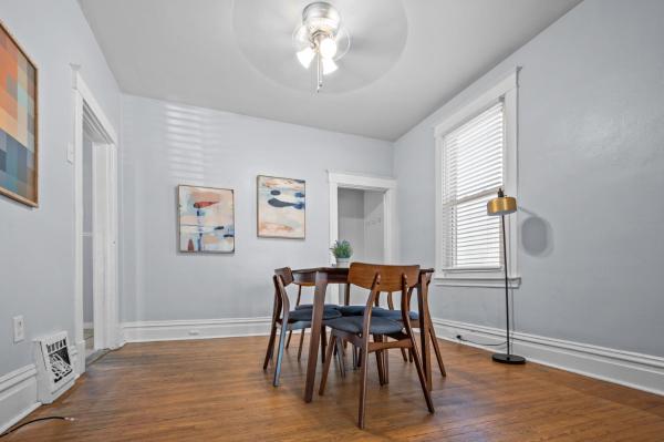 Sunny South City Haven 2br Getaway - Kirkwood, MO