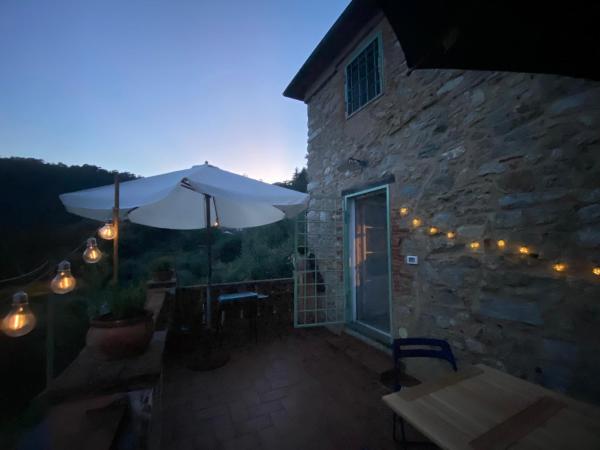 Casa Spaziosa In Caratteristico Paesino Di Alta Collina - Lucca