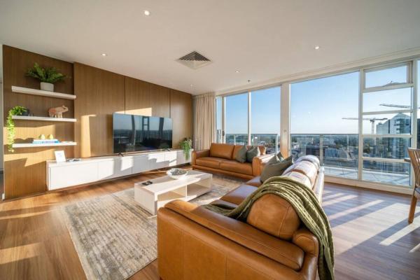 The Views Penthouse - Cityscape & Parkland Scenery - The University of Adelaide