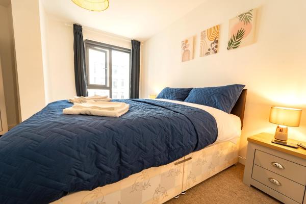 Spacious Apartment In Woking Town Centre - Woking