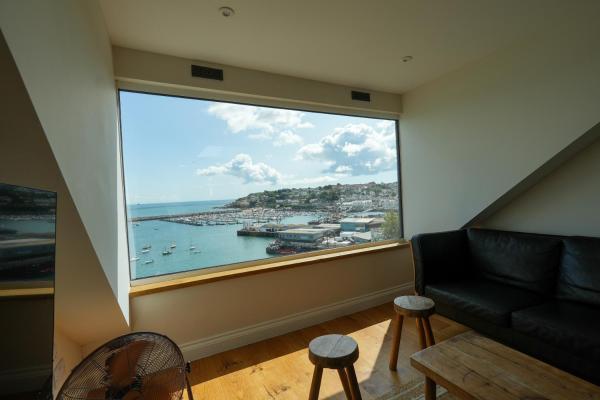 Fleur De Sel - Upside Down Cottage With Spectacular View & Parking - Brixham