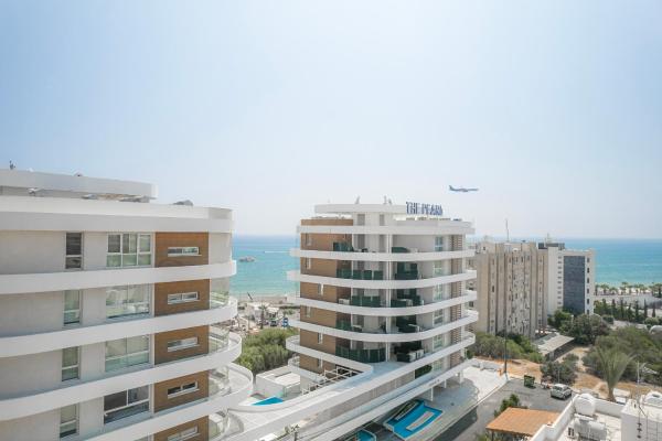 Hubstay - Seaview Pearl Suite Mackenzie By Larnaca Airport - Larnaca