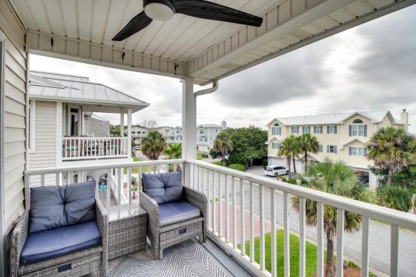 Elegant Tybee Island Townhome, Steps To Beach - Tybee Island, GA