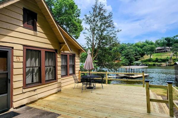 #05 - Lakefront Two Bedroom Cottage- Pet Friendly - Hot Springs, AR