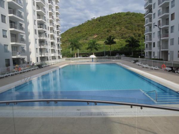 Espléndido Y Fantástico Apartamento En Girardot. 4 Piscinas, Wifi, Parque Infantil, Parqueadero Privado. - Girardot