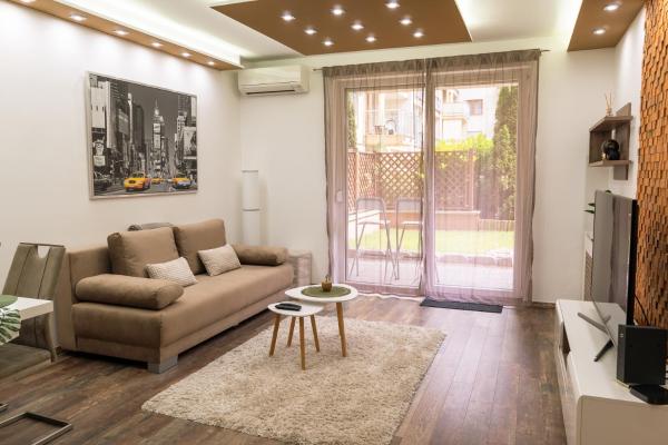 Slate Wood Apartment - Budapest