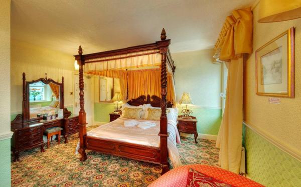 The Cumberland - Conwy