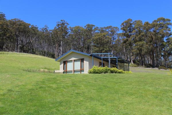 Cherryview Cygnet- Stylish With Stunning Views - Bruny Island