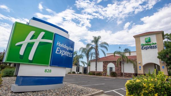 Holiday Inn Express Oakdale By Ihg - California
