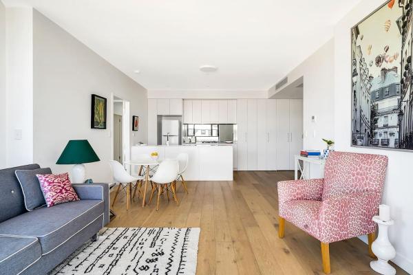 Bright Rockdale Escape Near Bayside Beaches - Penshurst