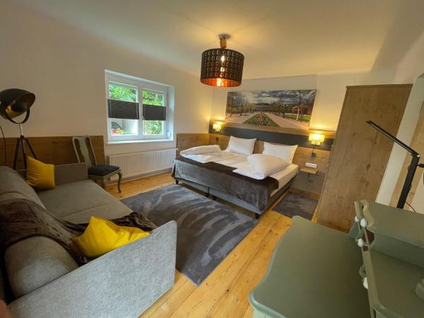 Am Kalvarienberg Villenapartment & Hostel Bad Ischl - Bad Ischl