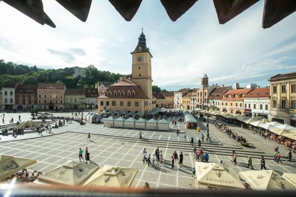 4 Rooms Piata Sfatului - Brașov