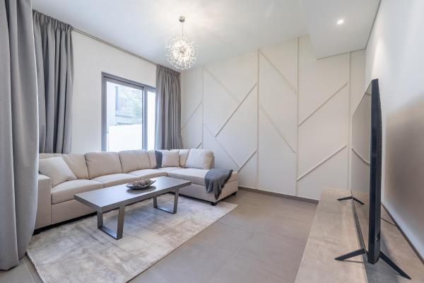 Exclusive Spacious Villa I Garden I Tilal Al Ghaf - Dubai
