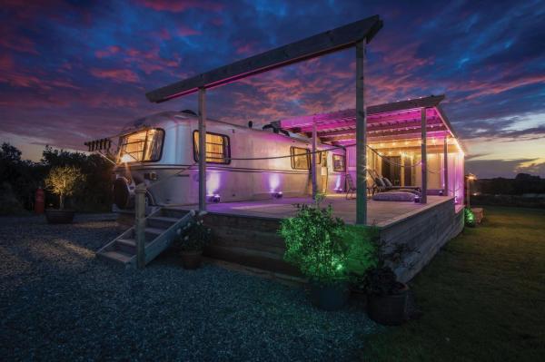American Airstream - Blossom Farm - Tiers Cross - Haverfordwest