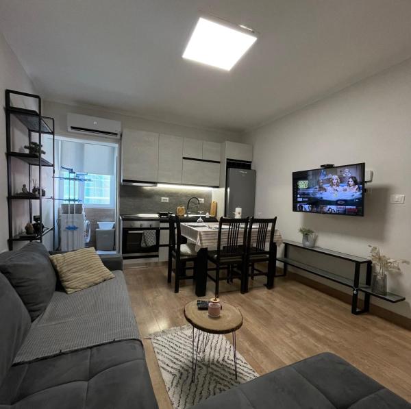 As Apartament Bllok - Tirana