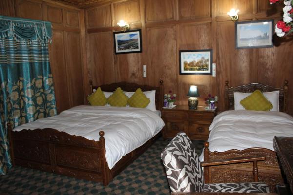 Swan Heritage Houseboats - Srinagar