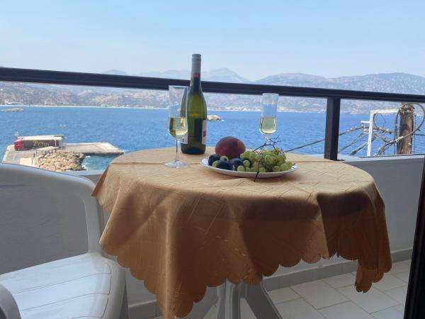 Dolphin Hotel Apartments - Greece