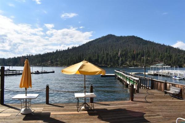 Charming 1927 Lake Front Home - Hargrave - North Fork, CA