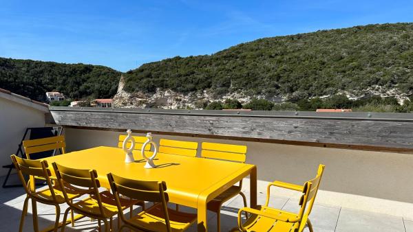 Superbe 3 Chambres 150m2 - Parking Gratuit, Climatisation, Terrasses - Standing - Plage de Bonifacio