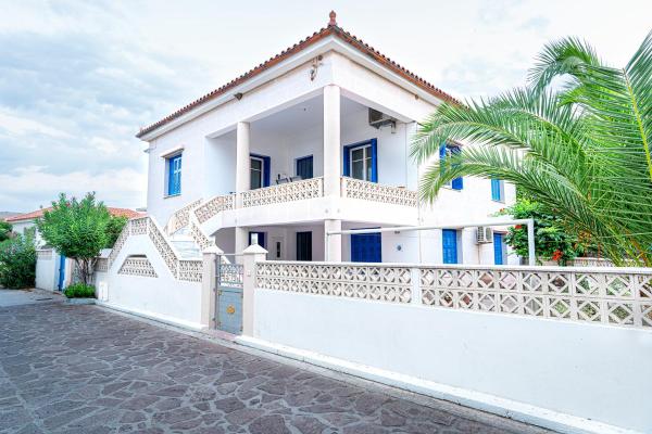 La Skala Eressos Holiday Apartments - Greece