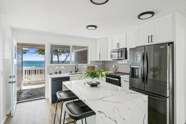 Serenity By The Sea Ultimate Beachfront Escape - Swanzy Beach Park