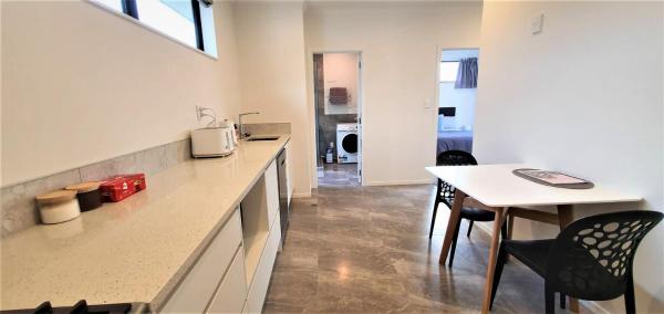 Cozy 2- Bedrooms Unit In Hamilton - Huntly