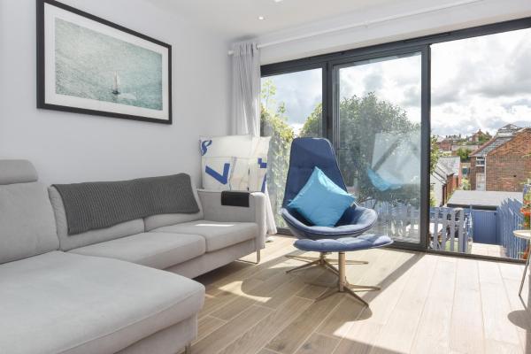 74 Granville Road - East Cowes Castle