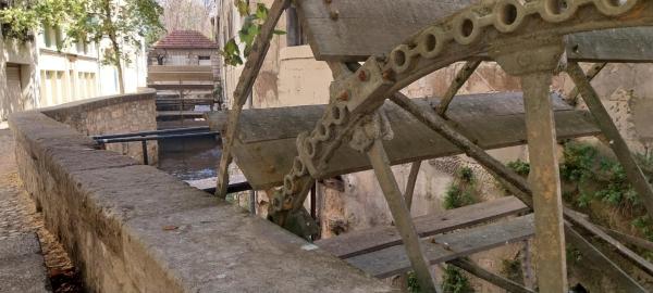 Au Fil De L'eau - Tarascon