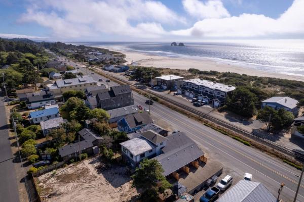 Cottages At Rockaway Beach Suite #4 - Rockaway Beach, OR