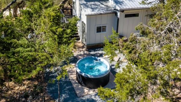 Texas Retreat - Sunset Hill - Wimberley, TX