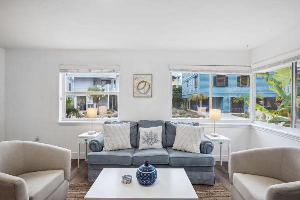 Beach Livin 1 - 1 Bedroom Downstairs - Treasure Island, FL