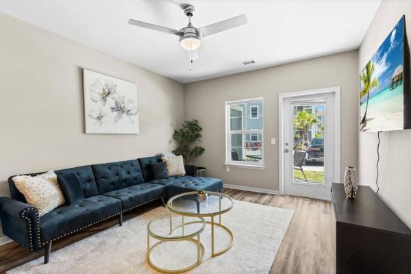 Luxurious 2/2 Condo With Pool, Gym And Laundry - Melbourne Beach, FL