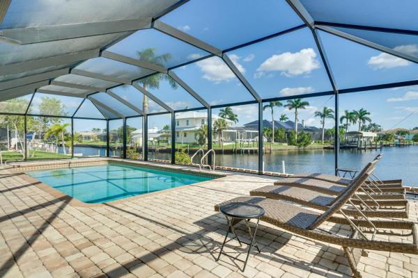 Canalfront Home With Private Dock In Cape Coral - Cape Coral, FL