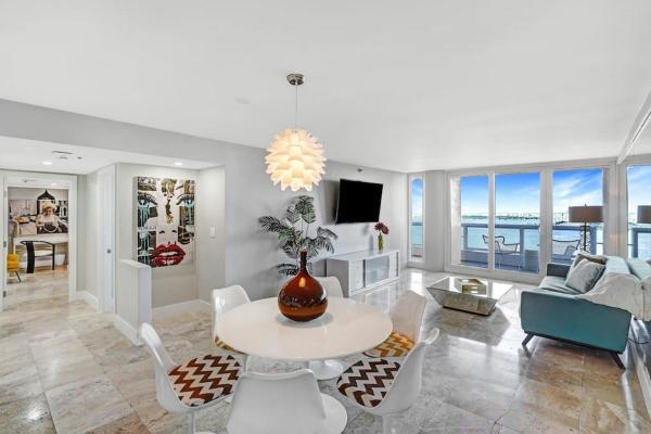 The Audrey! Penthouse With Direct Water Views! - Miami