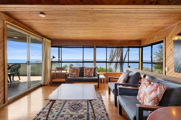 38 Pacific Terrace - Coolum Beach