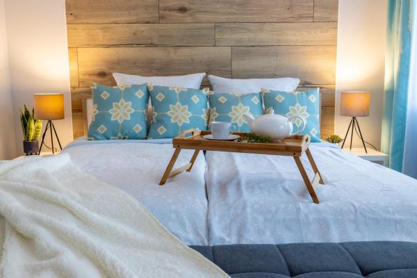 Stilvolles Design-apartment In Schiffweiler - Self-check-in - 2 Parkplätze - Wlan - Balkon Mit Gartenzugang - Private Terrasse -Ruhig Gelegen - Nähe See & Wald - Bis 4 Pers - Saarland