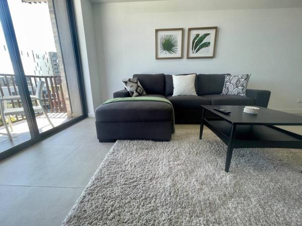Cosy Stays 1 Bedroom Apartment Rosebery Parking & Balcony Sydney Escape - Kensington