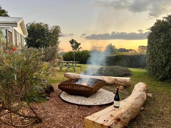 Orange Blossom- Comboyne Mountain Cottages - North Coast