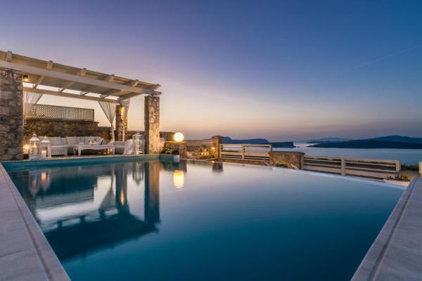 Michaela Residence - Santorini