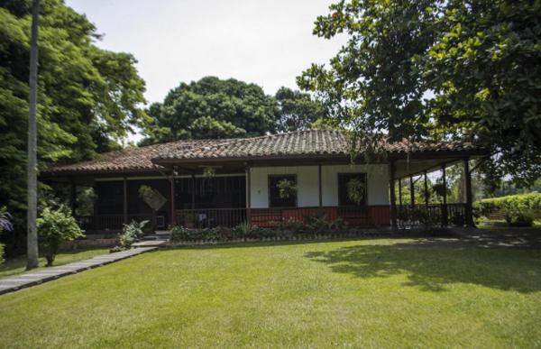 Casa Campestre Con Piscina - Valle del Cauca