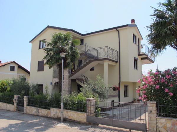 Apartments Ana - Novigrad
