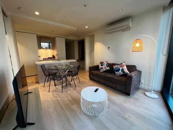 City Central Location, Parking And 2 Bed Apartment - Tottenham