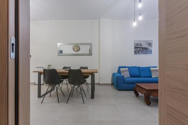 Ferrara Biscay Bay Apartment With Balconies - Ferrara