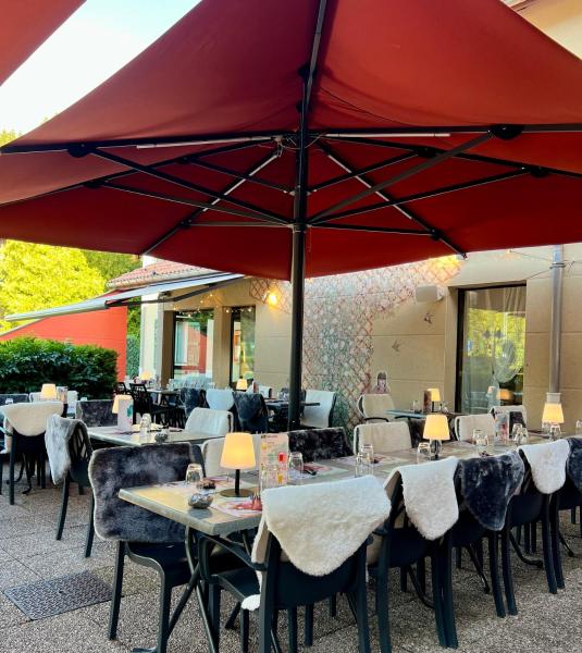 Logis Hôtel, Chalets Et Restaurant Les Chatelminés - Ventron