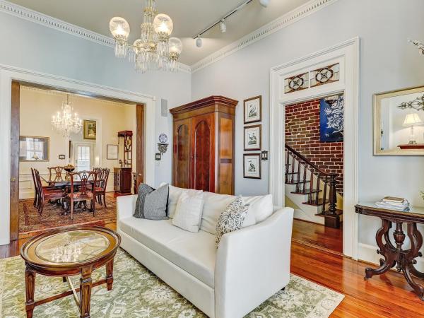 Broughton Street Main House - Savannah