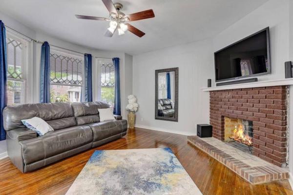 Historic Home With Vintage Charm In Springfield - Jacksonville, FL